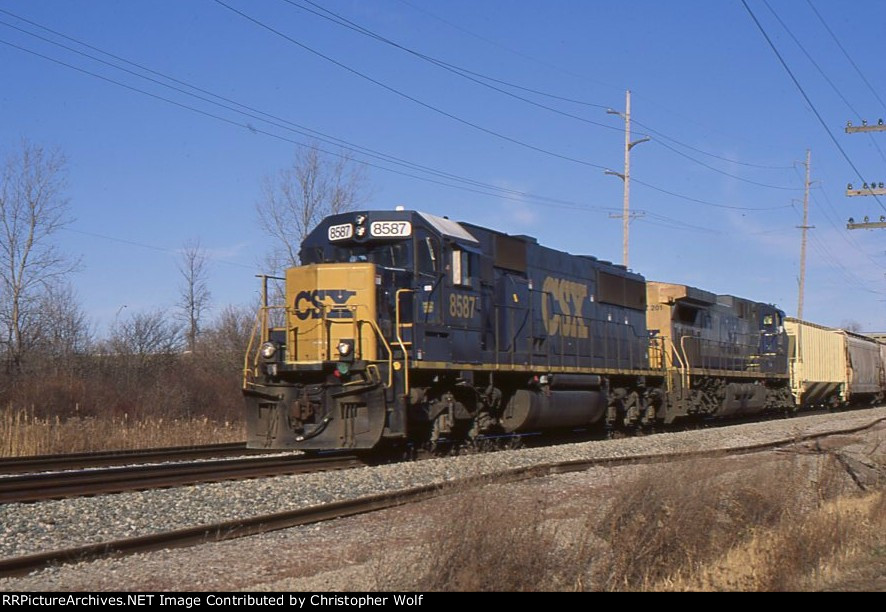 CSX #8587 at Flint, Michigan